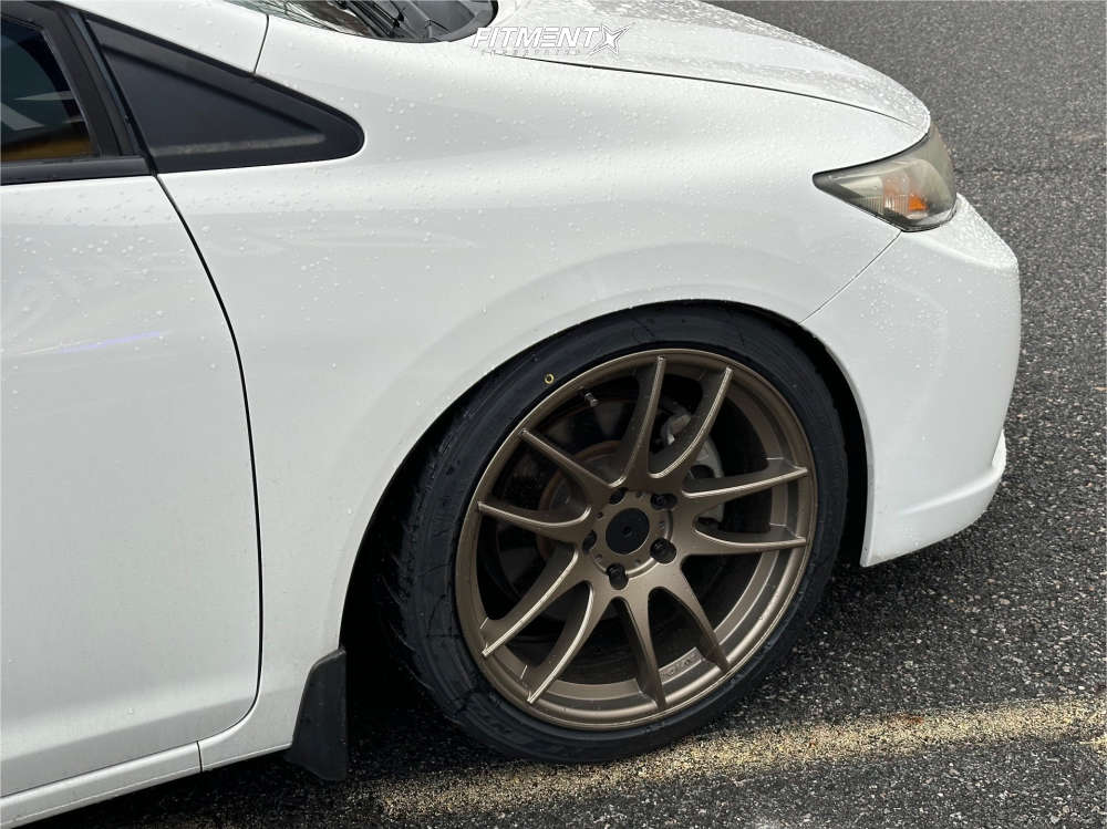 2015 Honda Civic Si with 18x8.5 AVID1 Av32 and Nitto 225x40 on ...
