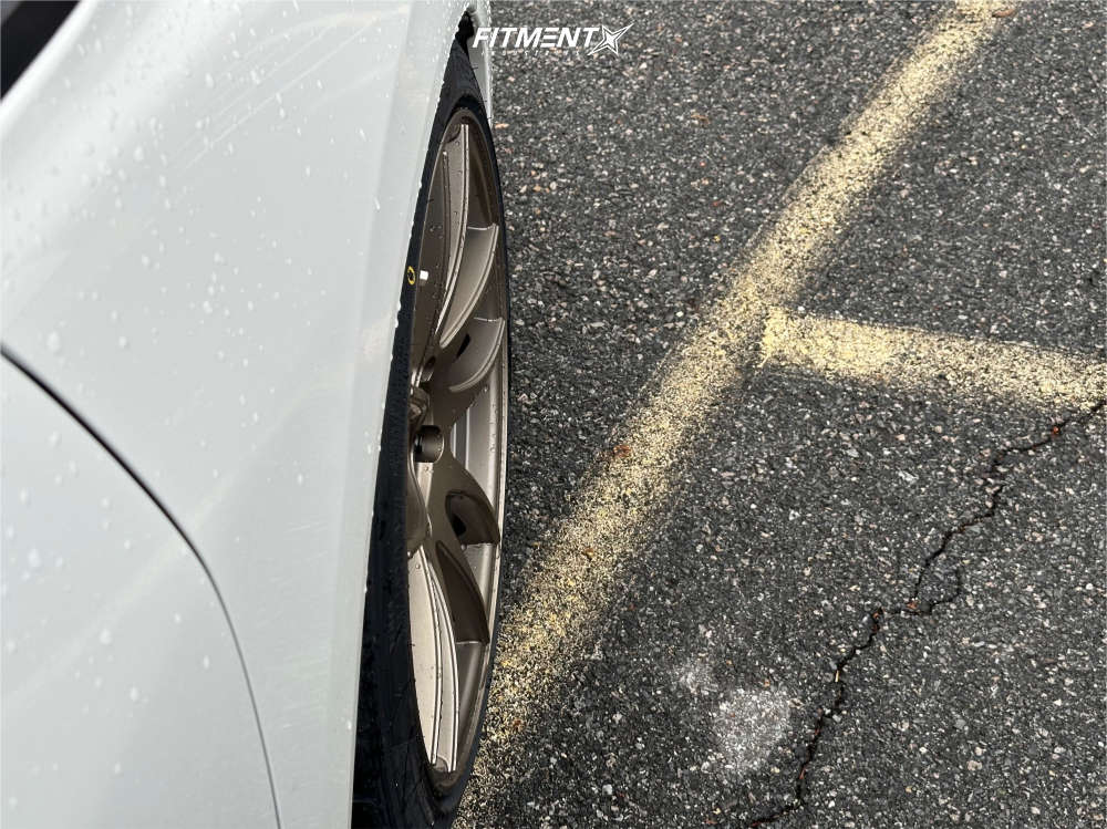 2015 Honda Civic Si with 18x8.5 AVID1 Av32 and Nitto 225x40 on ...