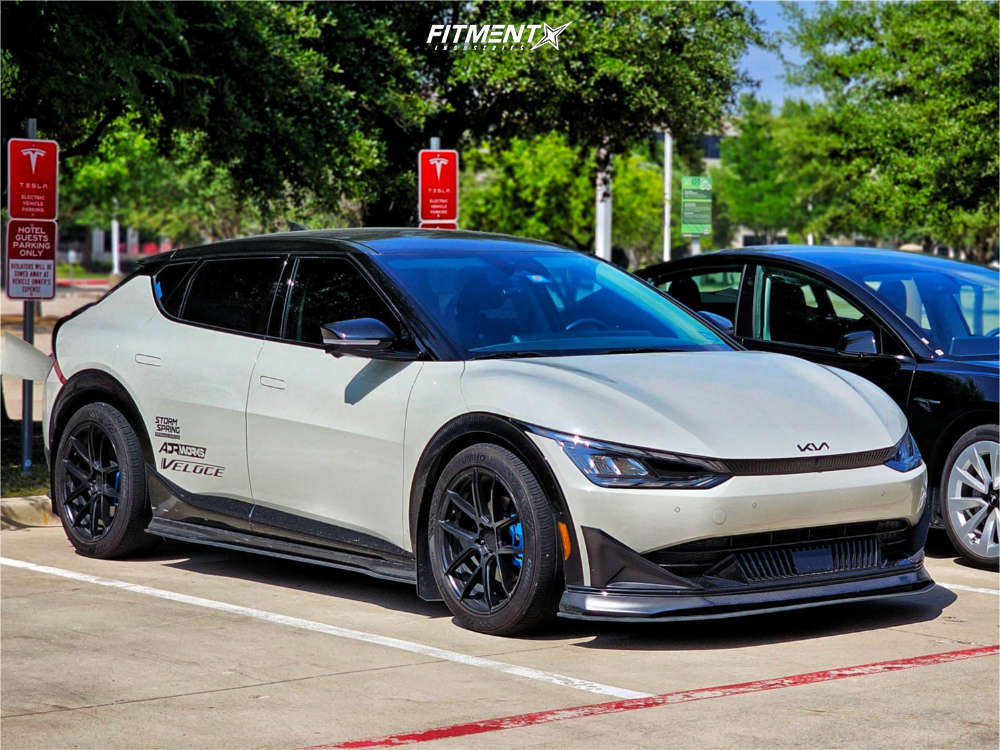 2022 Kia EV6 Wind with 20x8.5 AVID1 Sl02 and Kumho 255x45 on Lowering ...