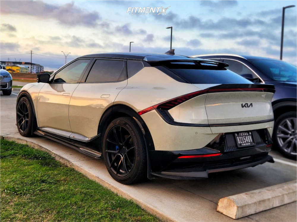2022 Kia EV6 Wind with 20x8.5 AVID1 Sl02 and Kumho 255x45 on Lowering ...