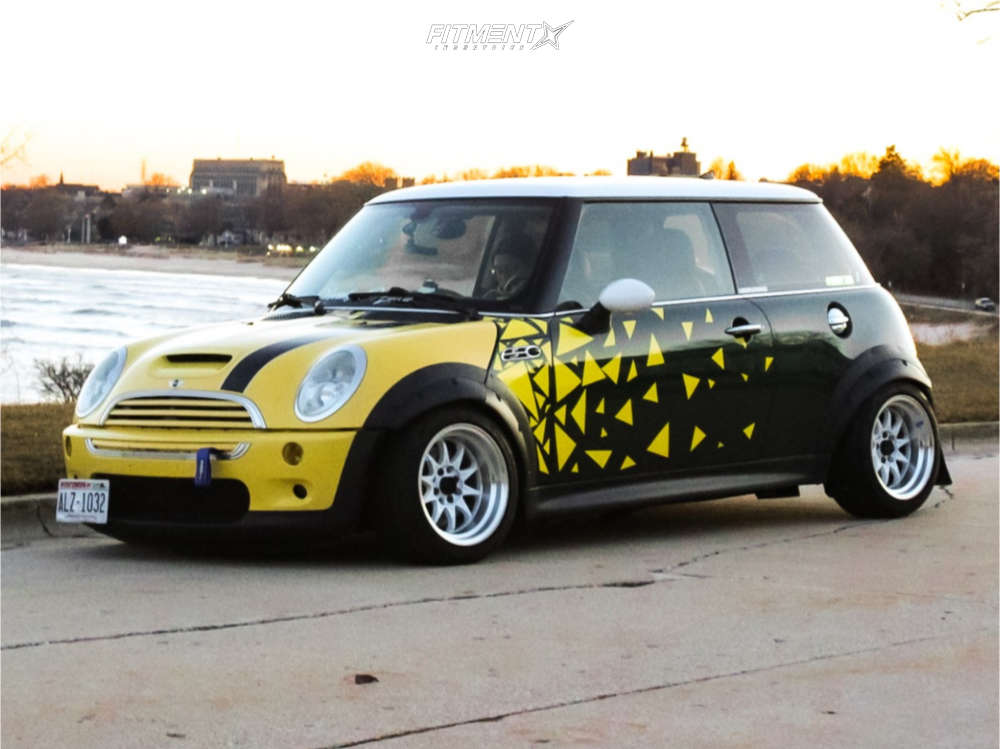 2004 Mini Cooper S with 15x8 Vors Tr3 and Toyo Tires 195x50 on Stock ...