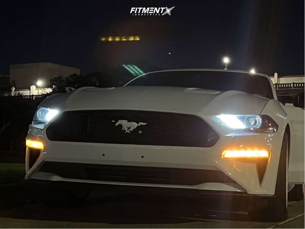 2020 Ford Mustang EcoBoost with 18x9.5 Vors Tr37 and Sentury 235x50 on ...