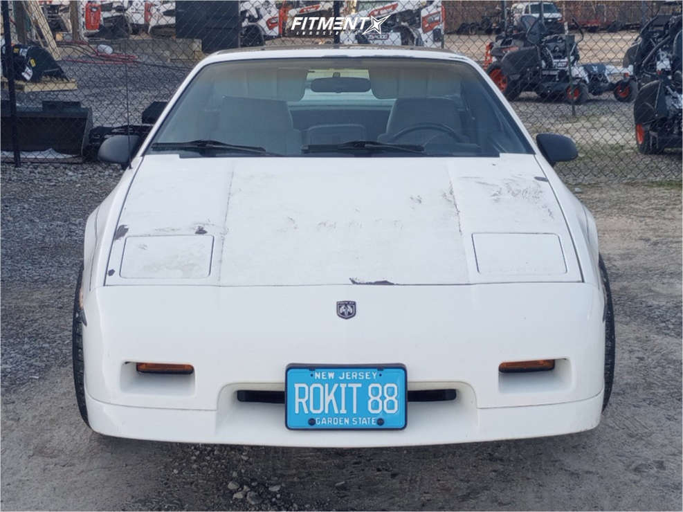 1988 Pontiac Fiero GT with 17x7 Touren Tr9 and Nitto 215x50 on Stock ...