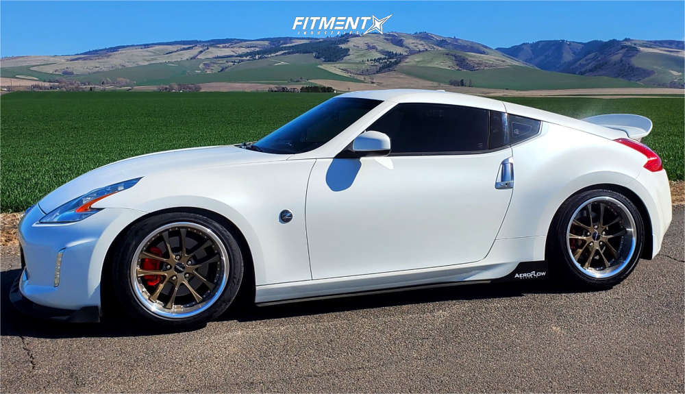 2013 Nissan 370Z Touring with 18x9.5 ARC Ar5 and Lexani 245x45 on ...