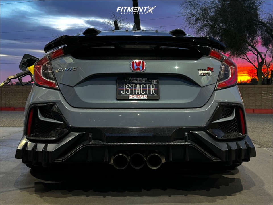 2021 Honda Civic Type R with 18x9.5 Gram Lights 57transcend and Nitto ...