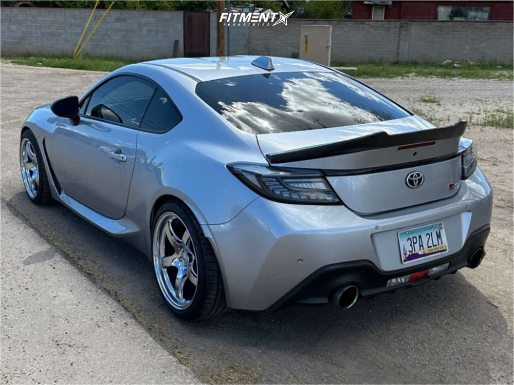 2023 Toyota GR86 Base with 18x9.5 Gram Lights 57cr and Michelin 245x35 on Coilovers | 2955265 ...