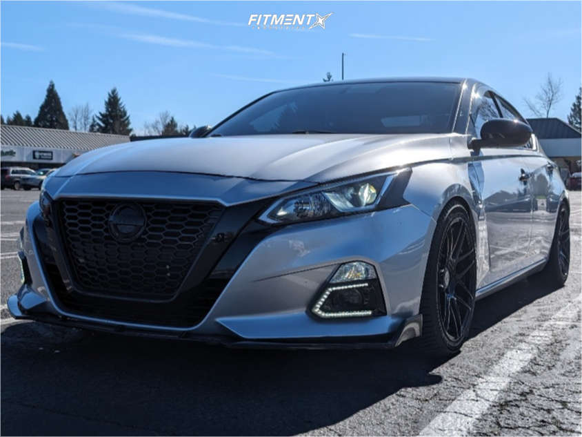 2020 Nissan Altima S with 18x8.5 Curva Concepts CFF300 and Michelin ...
