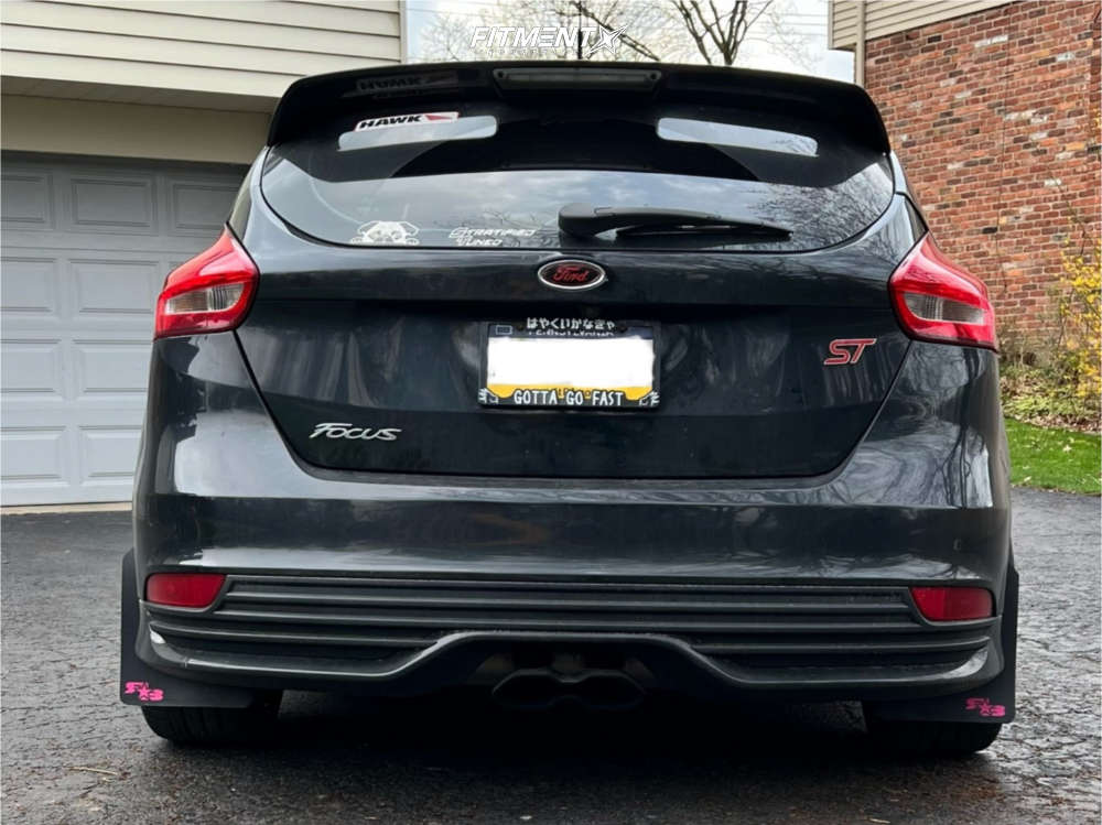 2016 Ford Focus ST with 18x8.5 XXR 521 and Continental 235x40 on Stock ...