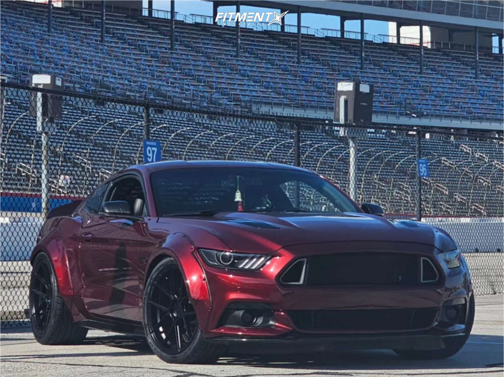 2015 Ford Mustang GT with 20x9 Ferrada F8-fr8 and Nitto 275x35 on ...