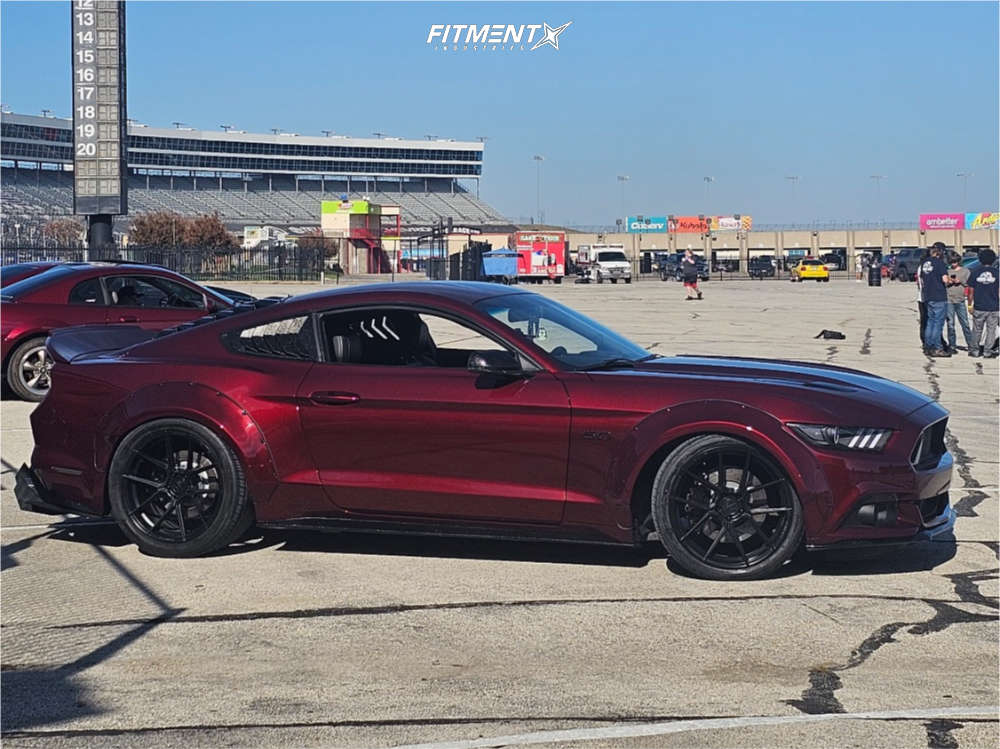 2015 Ford Mustang GT with 20x9 Ferrada F8-fr8 and Nitto 275x35 on ...
