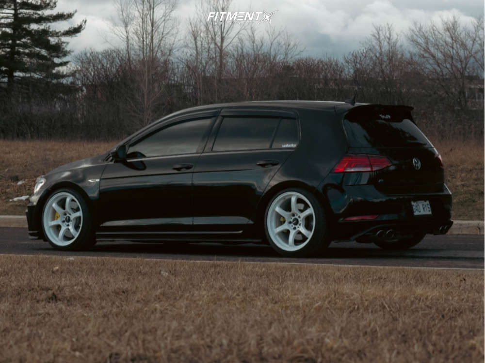 2019 Volkswagen Golf R Base with 18x9.5 Gram Lights 57dr and Firestone ...