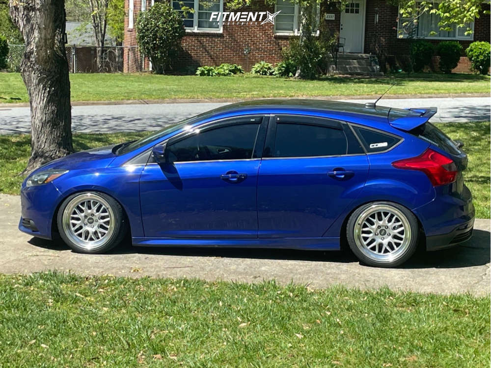 2014 Ford Focus ST with 18x8.5 ESR Cr1 and Lexani 225x40 on Coilovers ...