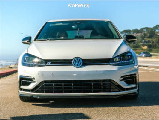 2018 Volkswagen Golf R Base with 18x8.5 Work Emotion Zr10 and Yokohama ...