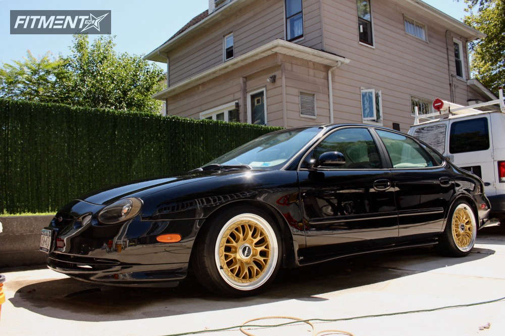 1998 Ford Taurus SHO with 18x8.5 Rotiform Lsr and Nitto 225x40 on ...