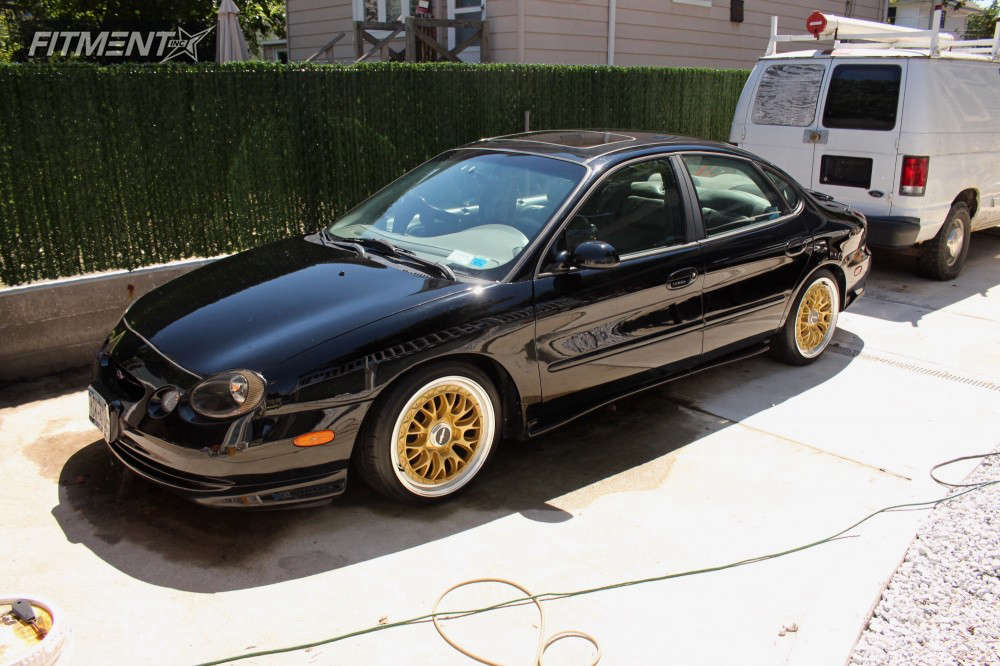 1998 Ford Taurus SHO with 18x8.5 Rotiform Lsr and Nitto 225x40 on ...