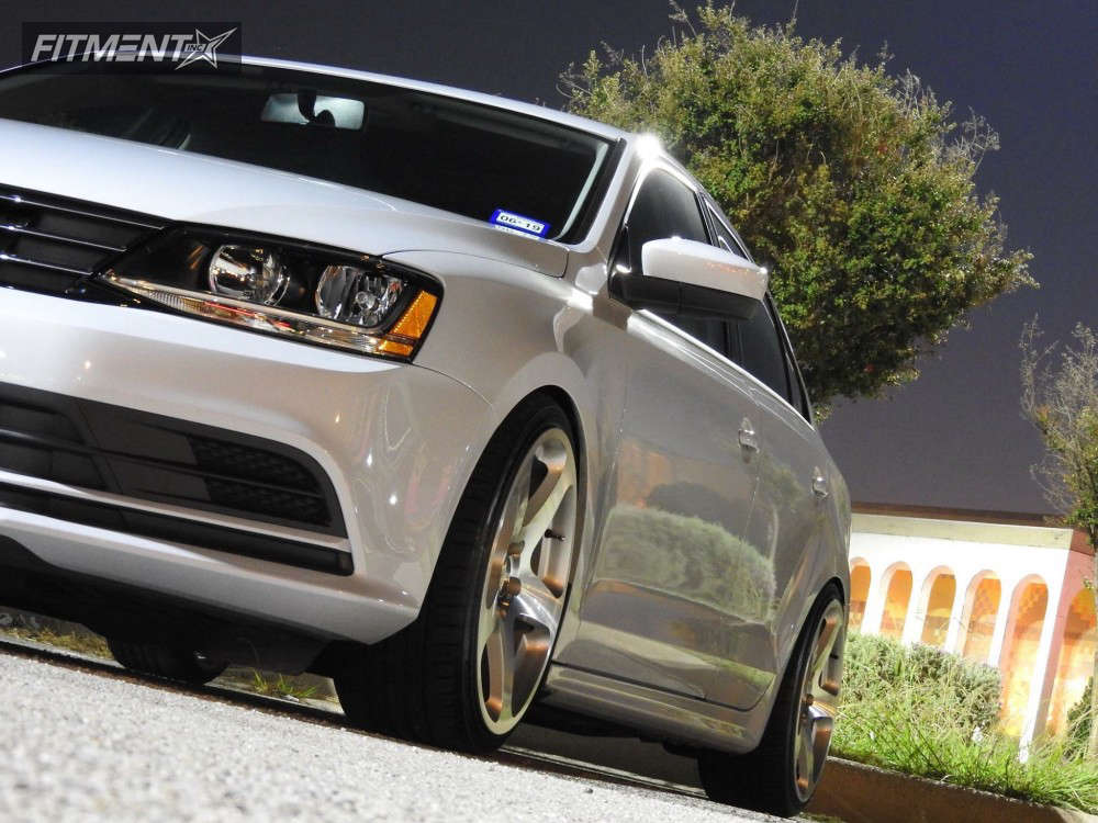 2017 Volkswagen Jetta SE with 18x8.5 Varrstoen Mk1 and Hankook 215x35 ...