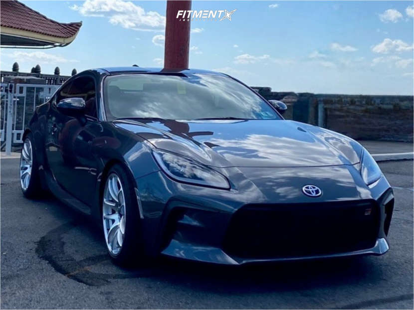 2023 Toyota GR86 Base with 18x8.5 Vors Tr4 and Lexani 225x40 on ...