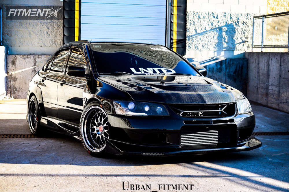 2006 Mitsubishi Lancer Evolution with 18x10.5 ESR Sr01 and Hankook ...