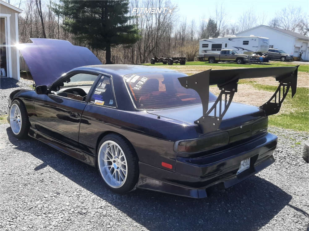 1989 Nissan 240SX Base with 18x9.5 Square G6 and Lexani 235x40 on ...