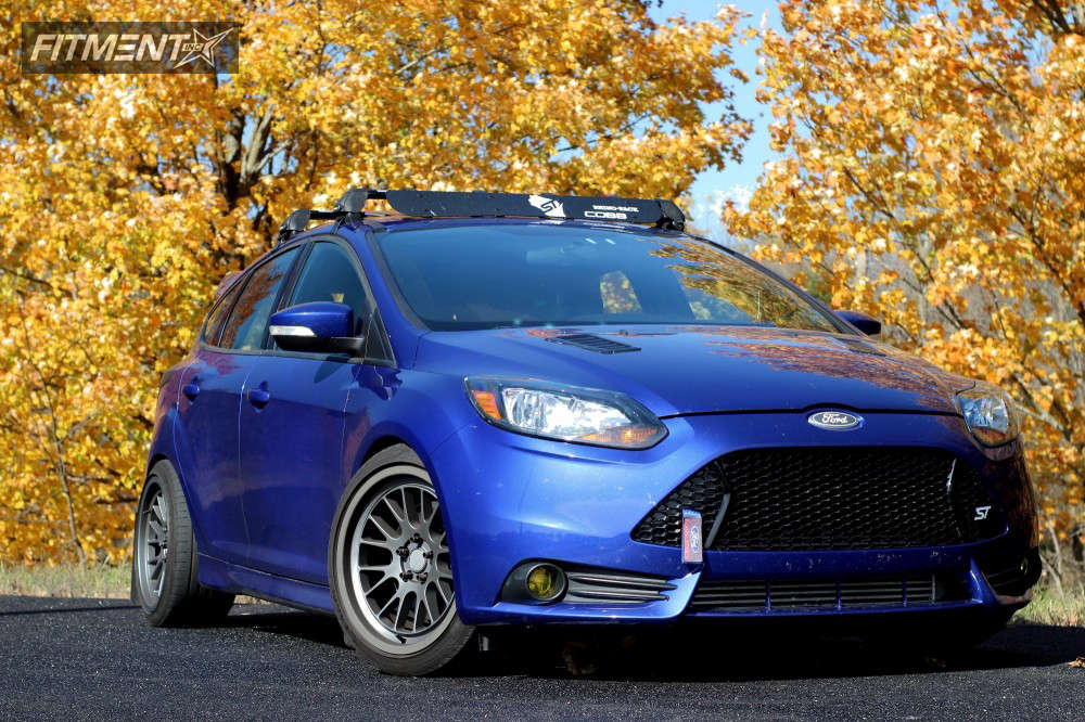 2013 Ford Focus ST with 18x9.5 Ambit Re82 and Goodyear 235x40 on ...