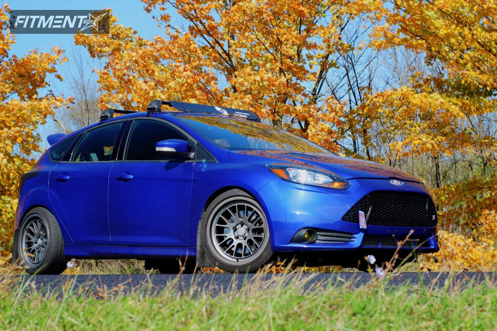 2013 Ford Focus ST with 18x9.5 Ambit Re82 and Goodyear 235x40 on ...