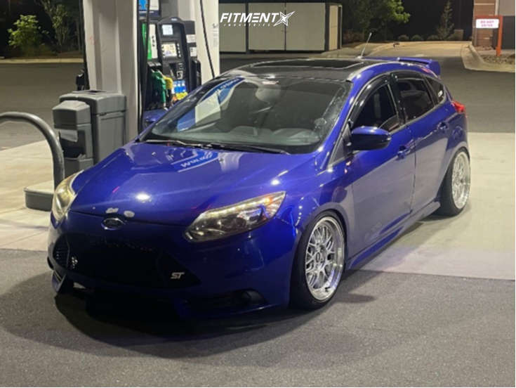 2014 Ford Focus ST with 18x8.5 ESR Cr1 and Lexani 225x40 on Coilovers ...