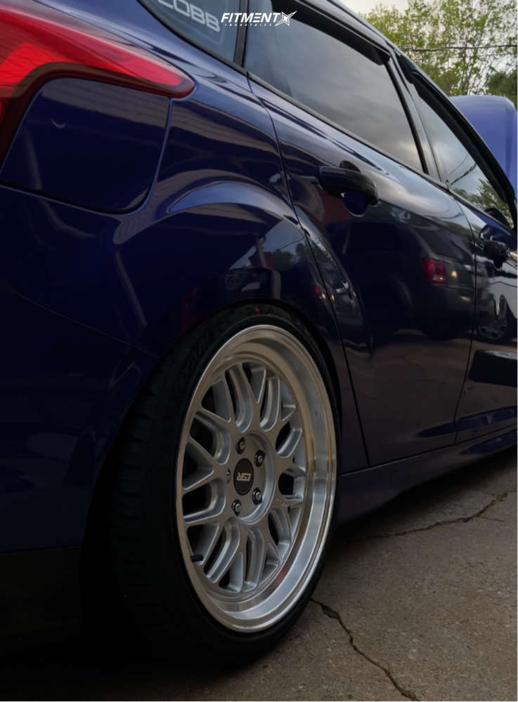 2014 Ford Focus ST with 18x8.5 ESR Cr1 and Lexani 225x40 on Coilovers ...