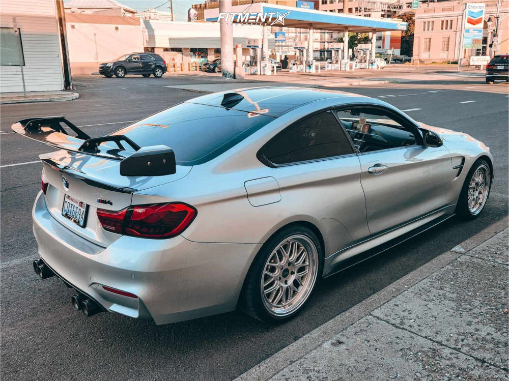 2015 BMW M4 Base with 19x10 ESR Cr1 and Kumho 275x30 on Stock ...