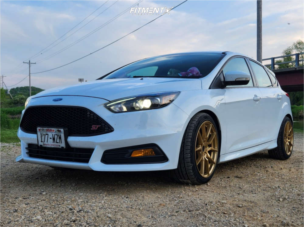 2016 Ford Focus ST with 18x8.5 Option Lab R716 and Lexani 235x40 on ...