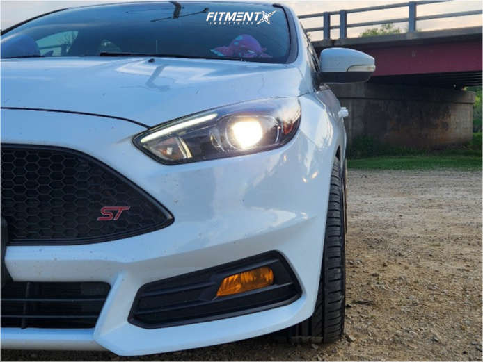 2016 Ford Focus ST with 18x8.5 Option Lab R716 and Lexani 235x40 on ...
