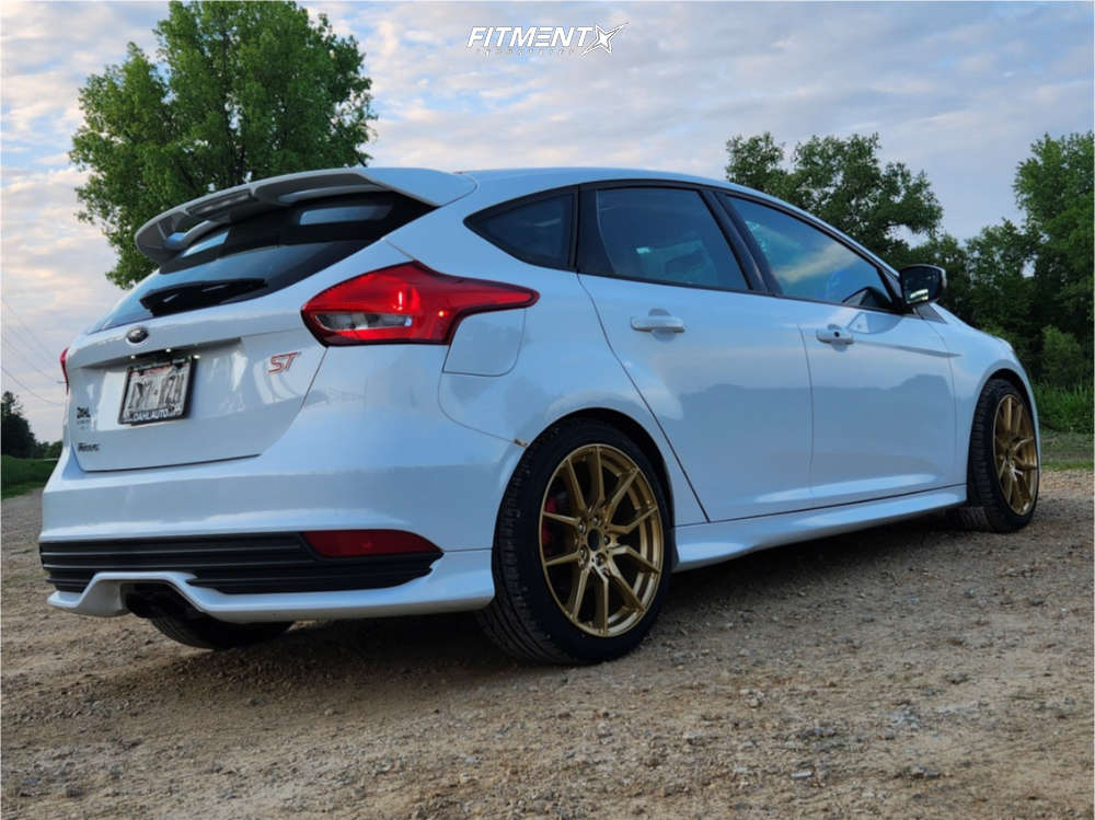 2016 Ford Focus ST with 18x8.5 Option Lab R716 and Lexani 235x40 on ...