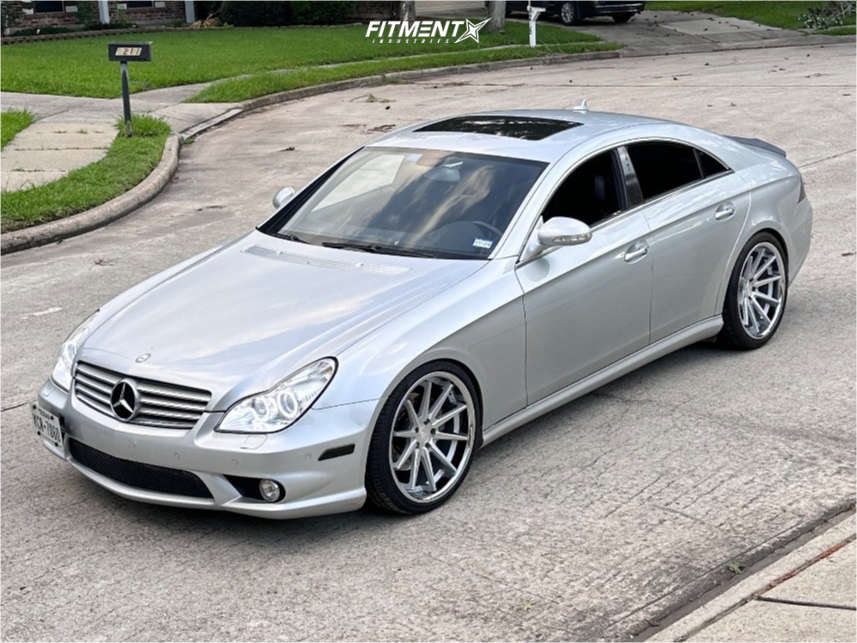 2008 Mercedes-Benz CLS550 Base with 20x9 Ferrada Fr4 and Lexani 265x30 ...