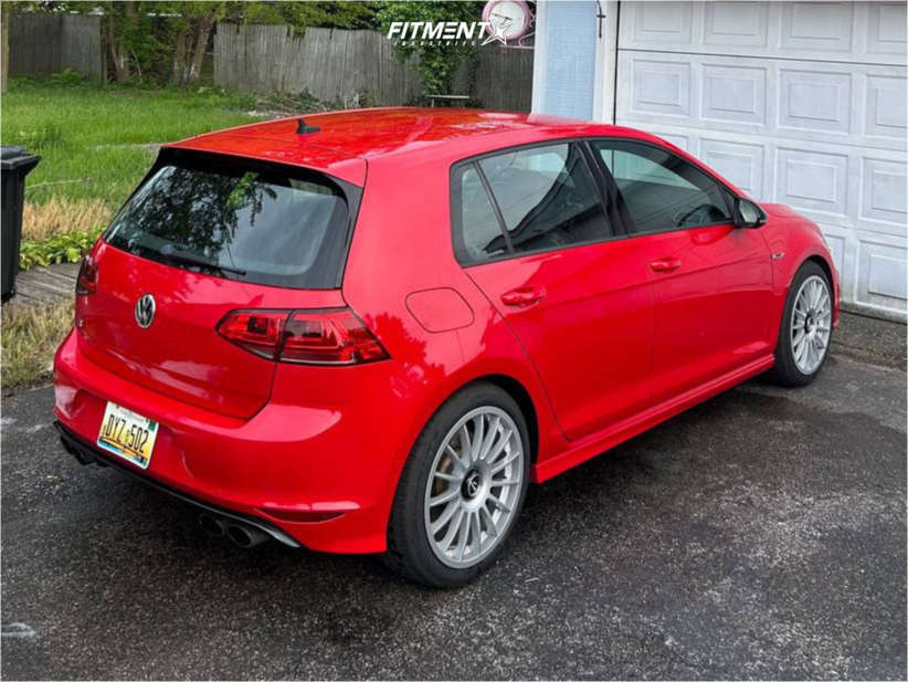 2016 Volkswagen Golf R Base with 18x8.5 Fifteen52 Podium and ...