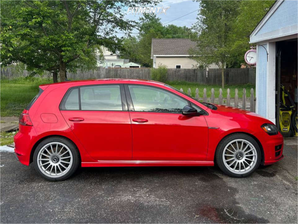 2016 Volkswagen Golf R Base with 18x8.5 Fifteen52 Podium and ...
