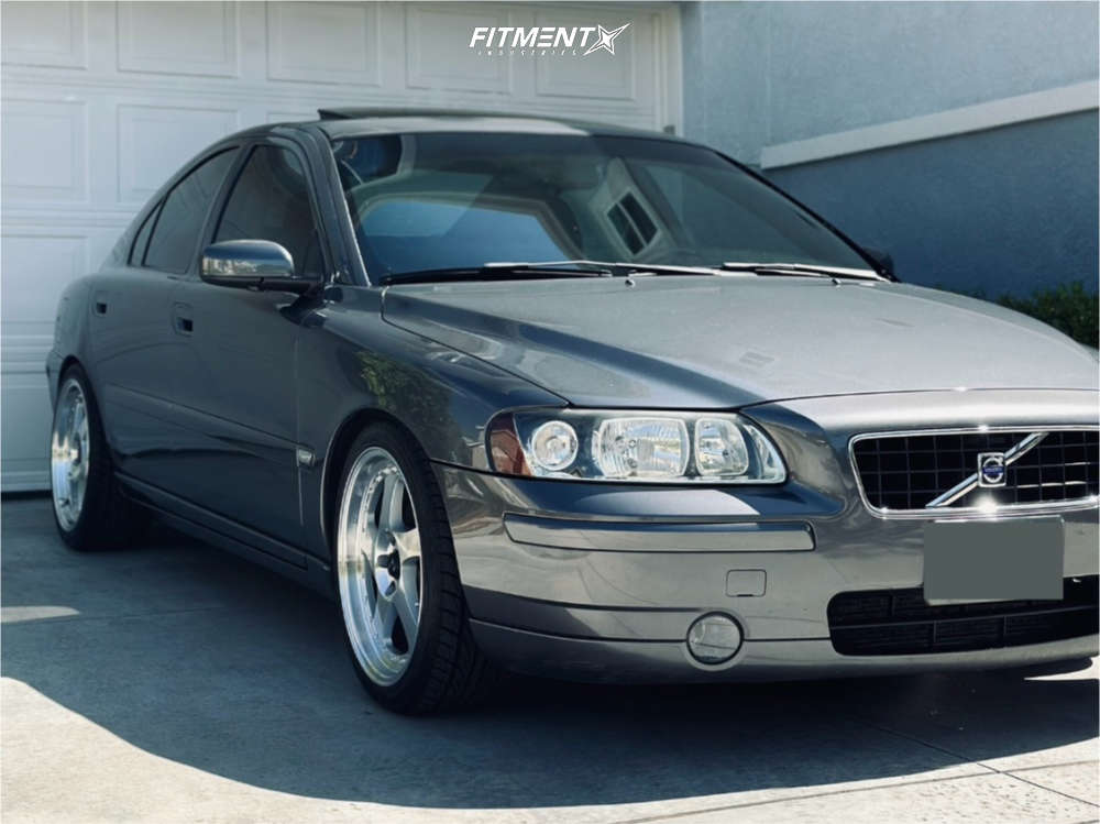 2006 Volvo S60 2.5T with 18x8 Vors Vr2 and Summit 225x40 on Lowering ...