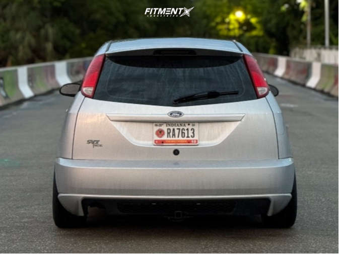 2003 Ford Focus SVT with 17x8 3SDM 0.05 and Nitto 205x40 on Coilovers ...