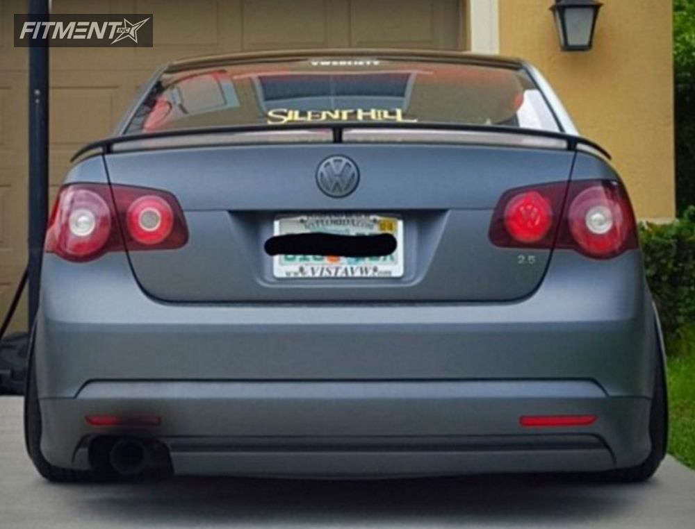 2006 Volkswagen Jetta 2.5 with 18x9.5 3SDM 0.05 and Achilles 205x40 on ...