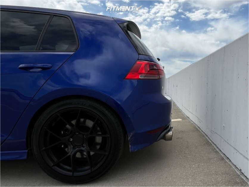 2017 Volkswagen Golf R Base with 18x8.5 Aodhan Ah11 and Kumho 245x35 on ...