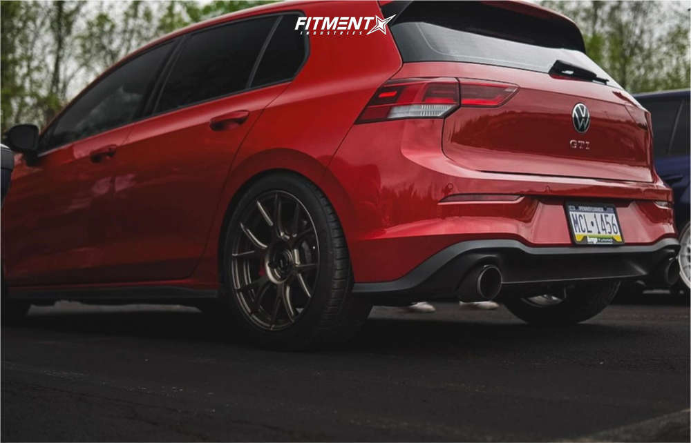 2023 Volkswagen GTI SE with 18x8.5 Konig Ampliform and Continental ...