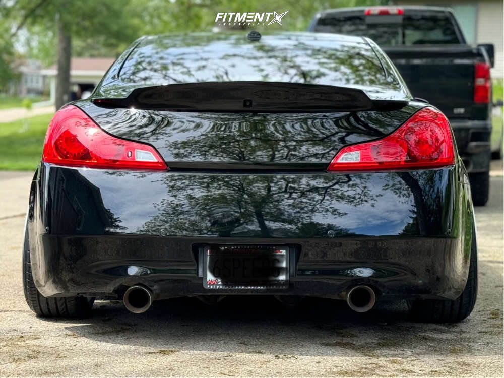 2015 INFINITI Q60 S with 19x9.5 Aodhan Ah02 and Farroad 225x35 on ...