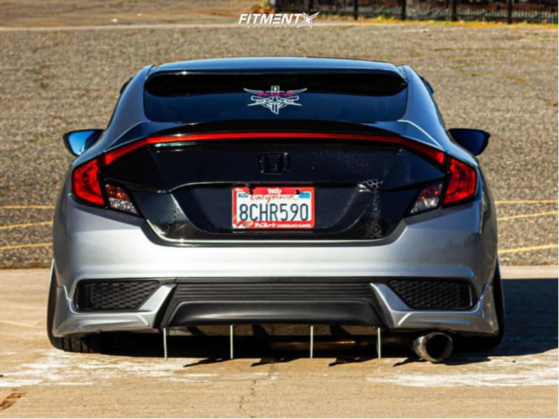 2017 Honda Civic LX-P with 18x9.5 ESR Cs15 and Continental 225x40 on ...