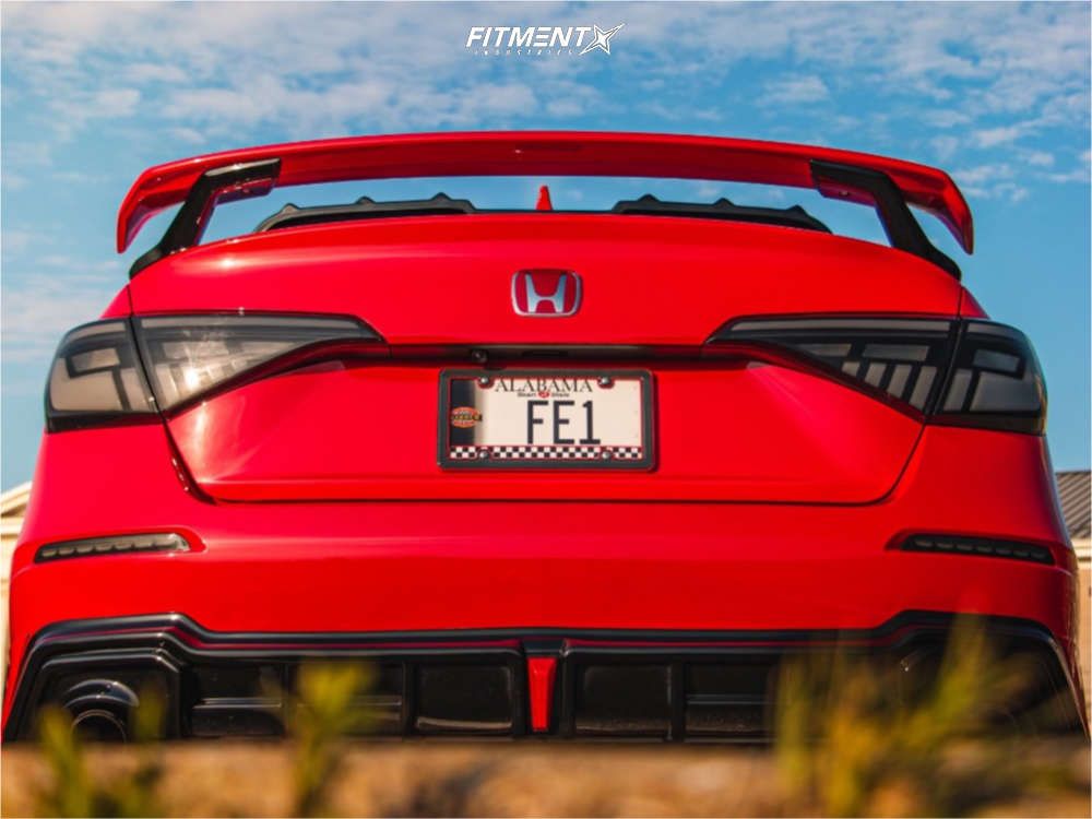 2022 Honda Civic EX with 18x8.5 ESR Ap8 and Continental 235x40 on ...