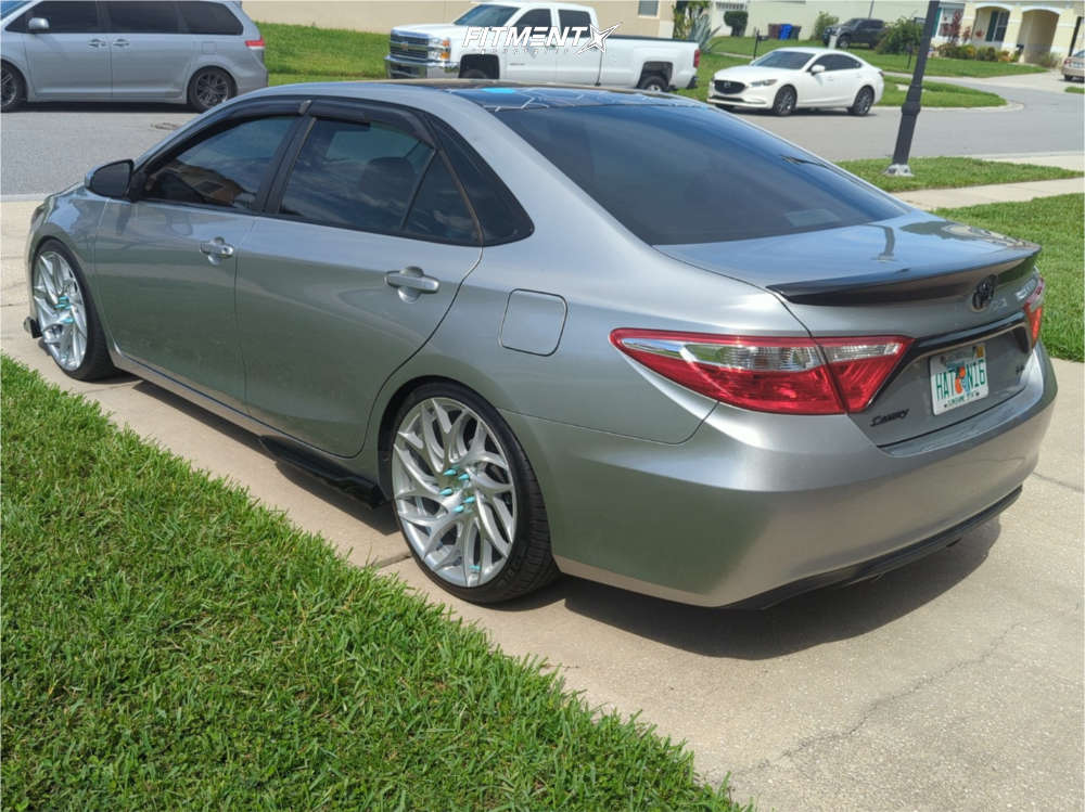 2015 Toyota Camry SE with 20x9 DUB G.o.a.t and Advanta 235x35 on ...