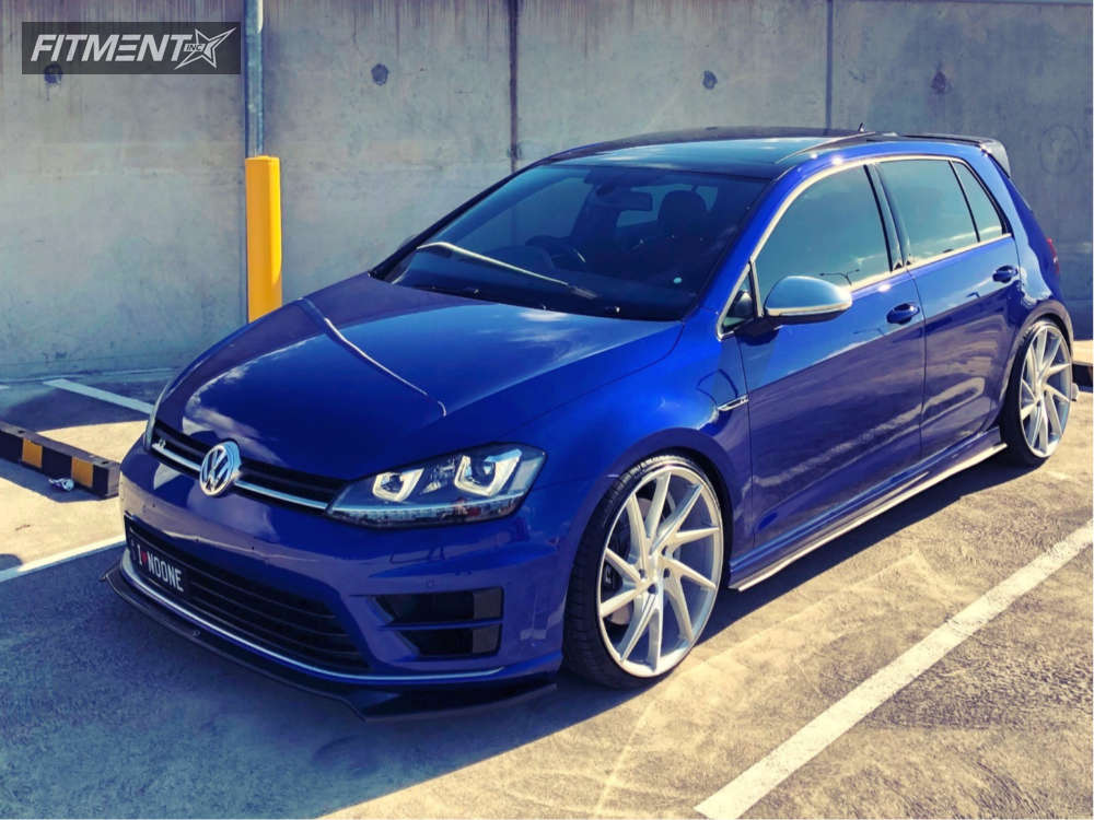 2015 Volkswagen Golf R Base with 20x9 Niche Invert and Achilles 235x35 ...
