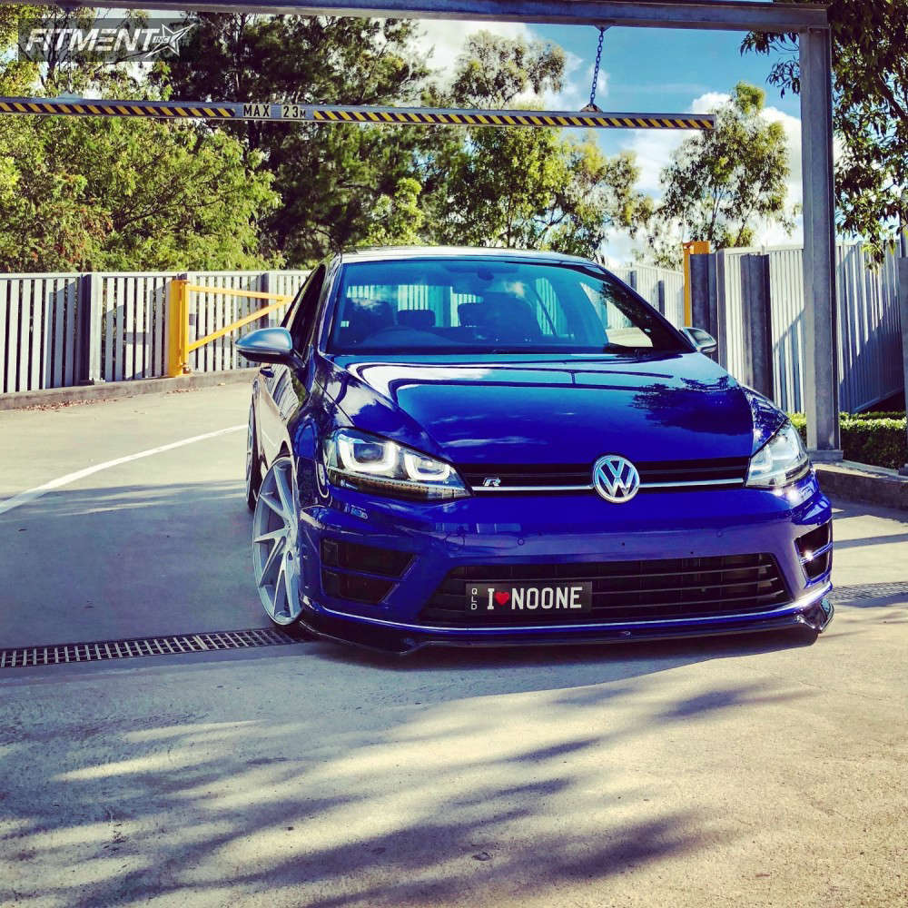 2015 Volkswagen Golf R Base with 20x9 Niche Invert and Achilles 235x35 ...