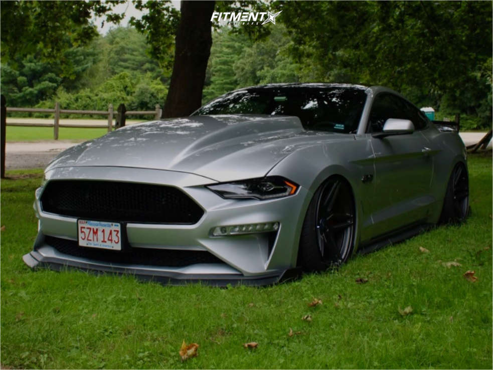2018 Ford Mustang GT with 19x10.5 ESR Rf15 and Lexani 255x35 on Air ...