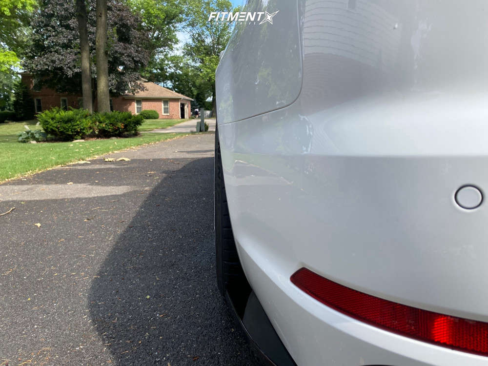 2019 Audi S4 Premium Plus with 19x9.5 ESR Cs8 and Continental 245x35 on ...