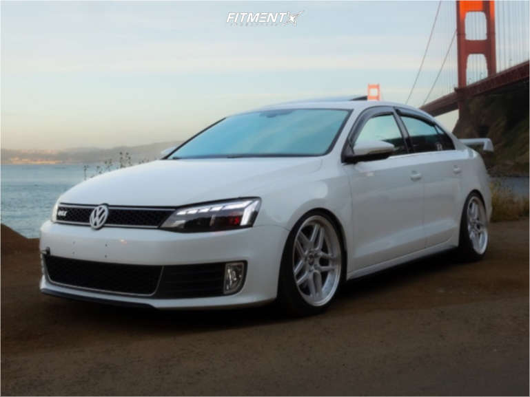 2015 Volkswagen Jetta GLI SE with 18x8.5 ESR Cs15 and Continental ...
