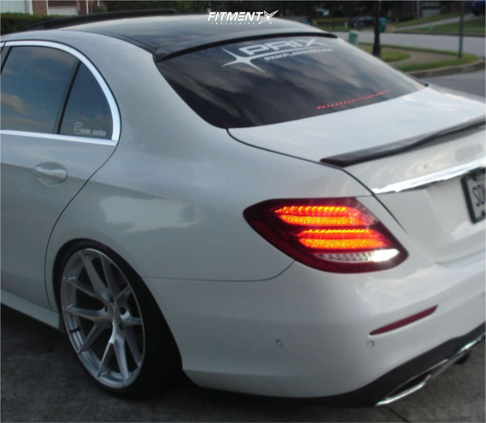 2017 Mercedes-Benz E300 Base with 19x9.5 Aodhan Aff7 and Land Golden ...