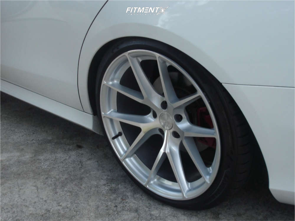 2017 Mercedes-Benz E300 Base with 19x9.5 Aodhan Aff7 and Land Golden ...